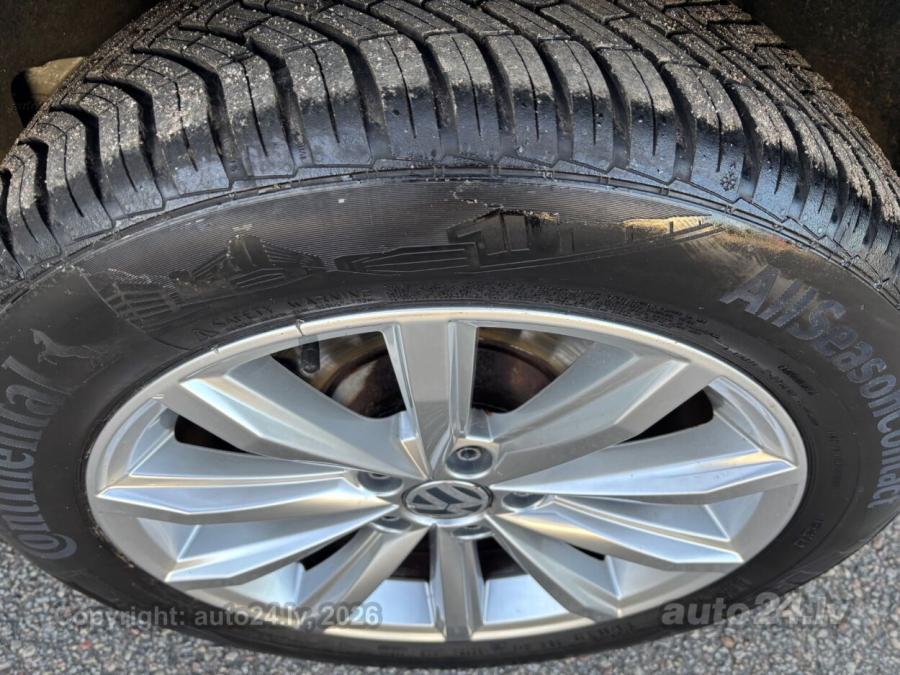Pelēks Volkswagen Passat 2015 Paide, ar dzinēja tilpumu 1.60 L un nobraukumu 268 tūkst. km par 10490 €, foto 26 vietnē AUTOMOTO.COM.LV
