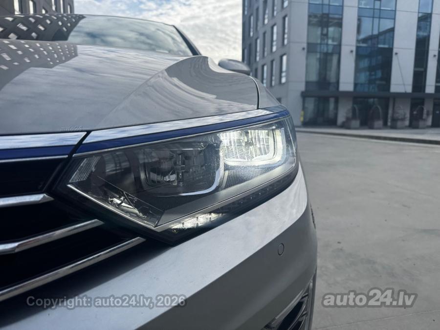 Pelēks Volkswagen Passat 2015 Tallina, ar dzinēja tilpumu 1.40 L un nobraukumu 236 tūkst. km par 11500 €, foto 12 vietnē AUTOMOTO.COM.LV