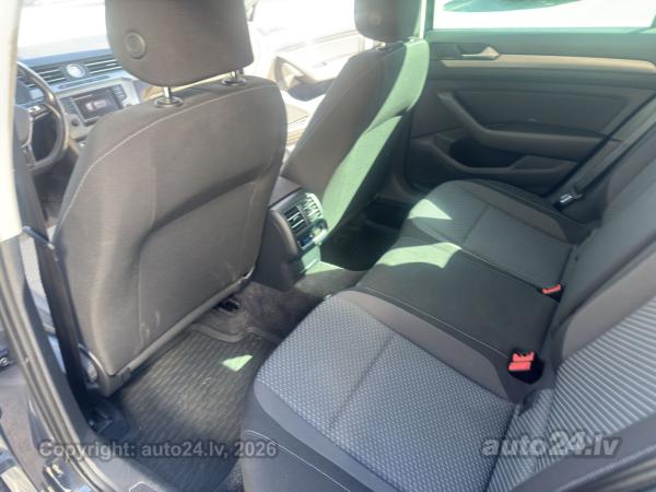 Grey Volkswagen Passat 2015 in Tallinn, with an engine capacity of 1.40 L and mileage of 127 thousand km for 8500 €, photo 10 on AUTOMOTO.COM.LV