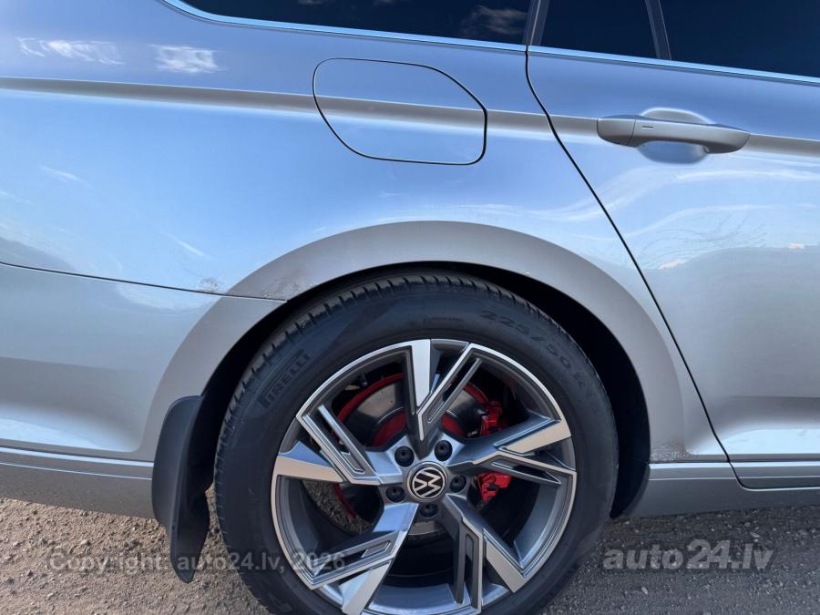 Pelēks Volkswagen Passat 2015 Tallina, ar dzinēja tilpumu 2.00 L un nobraukumu 285 tūkst. km par 10000 €, foto 8 vietnē AUTOMOTO.COM.LV