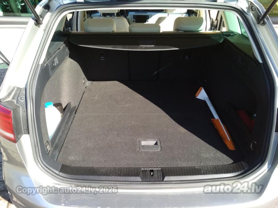 Pelēks Volkswagen Passat 2015 Tallina, ar dzinēja tilpumu 2.00 L un nobraukumu 280 tūkst. km par 8190 €, foto 8 vietnē AUTOMOTO.COM.LV