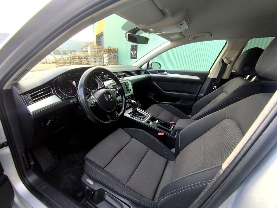 Grey Volkswagen Passat 2015 in Kaunas, with an engine capacity of 2.00 L and mileage of 290 thousand km for 7500 €, photo 16 on AUTOMOTO.COM.LV