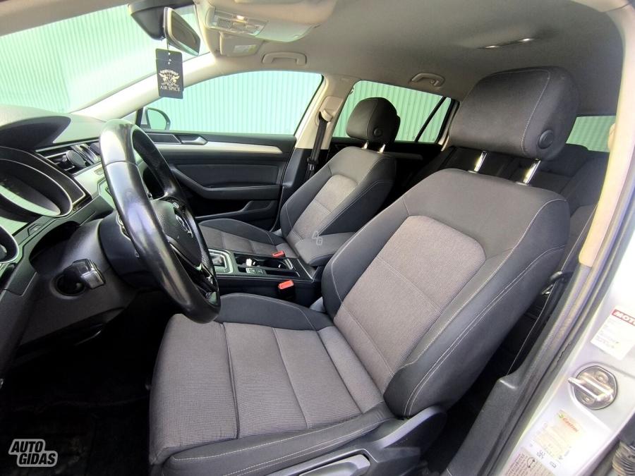 Grey Volkswagen Passat 2015 in Kaunas, with an engine capacity of 2.00 L and mileage of 290 thousand km for 7500 €, photo 17 on AUTOMOTO.COM.LV