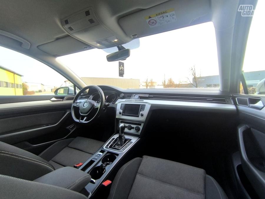 Grey Volkswagen Passat 2015 in Kaunas, with an engine capacity of 2.00 L and mileage of 290 thousand km for 7500 €, photo 24 on AUTOMOTO.COM.LV