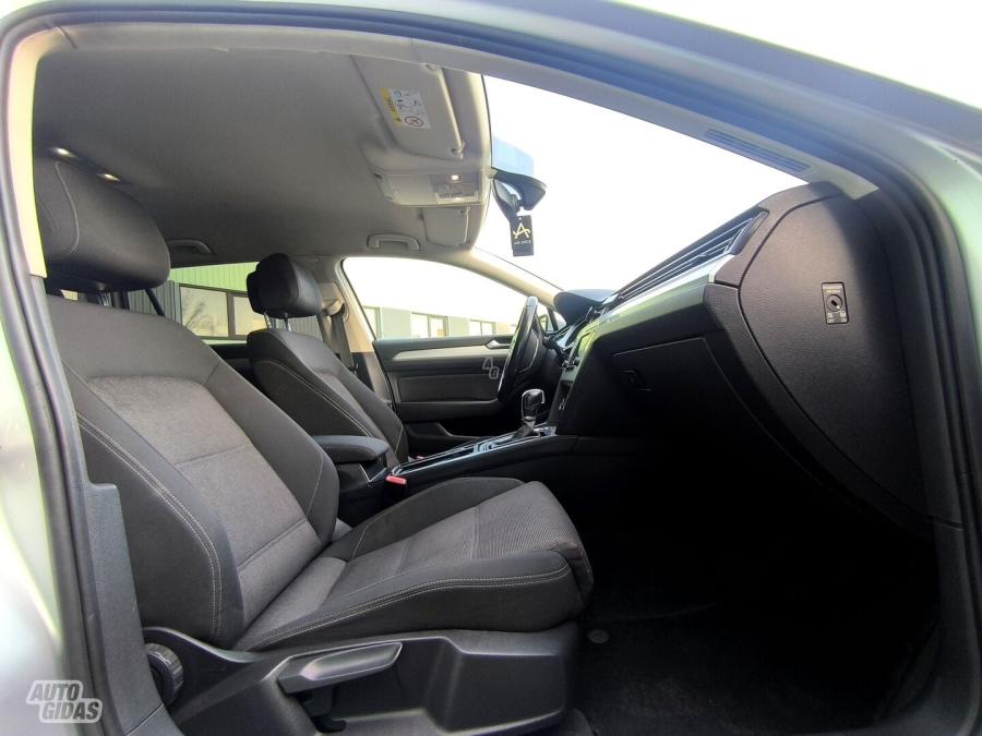 Grey Volkswagen Passat 2015 in Kaunas, with an engine capacity of 2.00 L and mileage of 290 thousand km for 7500 €, photo 25 on AUTOMOTO.COM.LV