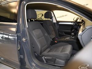 Grey Volkswagen Passat 2015 in Avizieniai, with an engine capacity of 2.00 L and mileage of 225 thousand km for 8900 €, photo 8 on AUTOMOTO.COM.LV