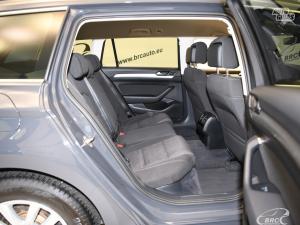Grey Volkswagen Passat 2015 in Avizieniai, with an engine capacity of 2.00 L and mileage of 225 thousand km for 8900 €, photo 10 on AUTOMOTO.COM.LV