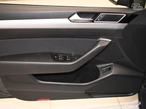 Grey Volkswagen Passat 2015 in Avizieniai, with an engine capacity of 2.00 L and mileage of 225 thousand km for 8900 €, photo 20 on AUTOMOTO.COM.LV