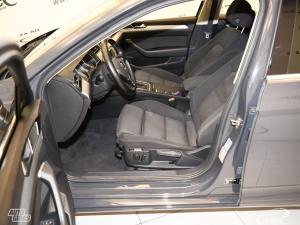 Grey Volkswagen Passat 2015 in Avizieniai, with an engine capacity of 2.00 L and mileage of 225 thousand km for 8900 €, photo 21 on AUTOMOTO.COM.LV