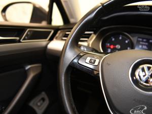Grey Volkswagen Passat 2015 in Avizieniai, with an engine capacity of 2.00 L and mileage of 225 thousand km for 8900 €, photo 31 on AUTOMOTO.COM.LV