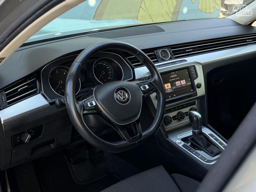 Grey Volkswagen Passat 2015 in Kaisiadorys, with an engine capacity of 1.60 L and mileage of 330 thousand km for 8100 €, photo 16 on AUTOMOTO.COM.LV