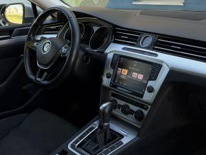 Grey Volkswagen Passat 2015 in Kaisiadorys, with an engine capacity of 1.60 L and mileage of 330 thousand km for 8100 €, photo 17 on AUTOMOTO.COM.LV
