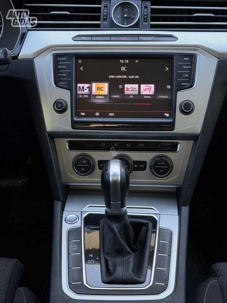 Grey Volkswagen Passat 2015 in Kaisiadorys, with an engine capacity of 1.60 L and mileage of 330 thousand km for 8100 €, photo 19 on AUTOMOTO.COM.LV