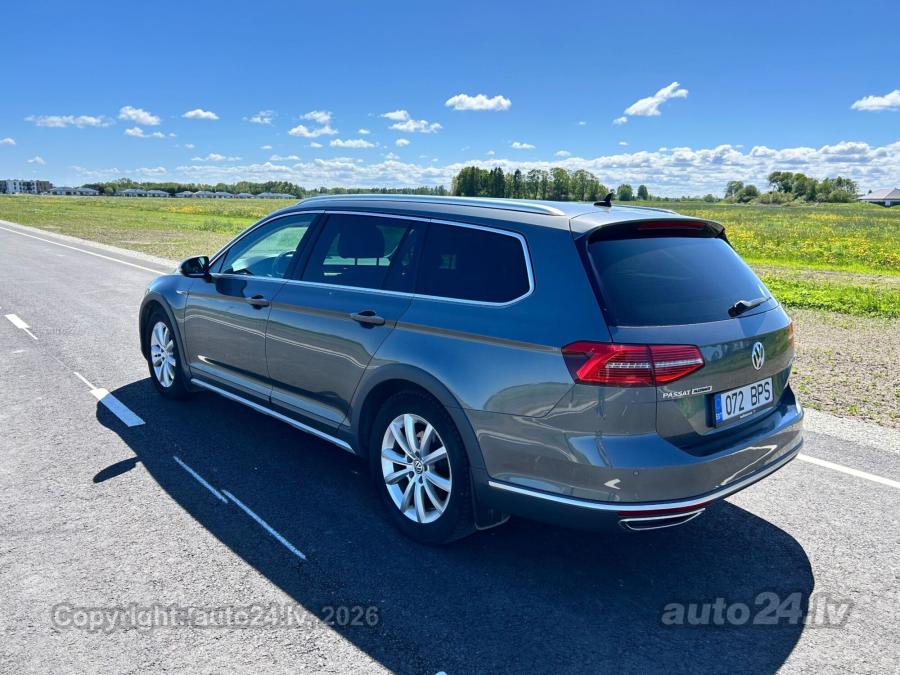 Grey Volkswagen Passat 2015 in Tallinn, with an engine capacity of 2.00 L and mileage of 223 thousand km for 12800 €, photo 7 on AUTOMOTO.COM.LV