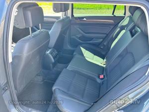 Grey Volkswagen Passat 2015 in Tallinn, with an engine capacity of 2.00 L and mileage of 223 thousand km for 12800 €, photo 11 on AUTOMOTO.COM.LV
