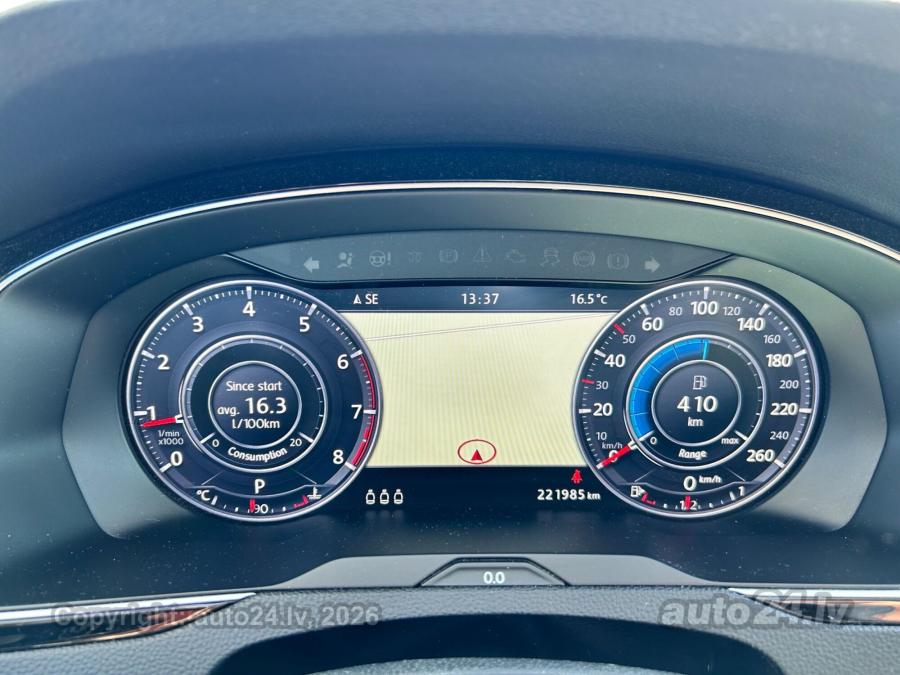 Grey Volkswagen Passat 2015 in Tallinn, with an engine capacity of 2.00 L and mileage of 223 thousand km for 12800 €, photo 15 on AUTOMOTO.COM.LV