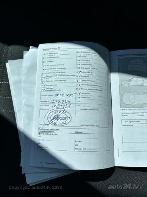 Grey Volkswagen Passat 2015 in Tallinn, with an engine capacity of 2.00 L and mileage of 223 thousand km for 12800 €, photo 18 on AUTOMOTO.COM.LV