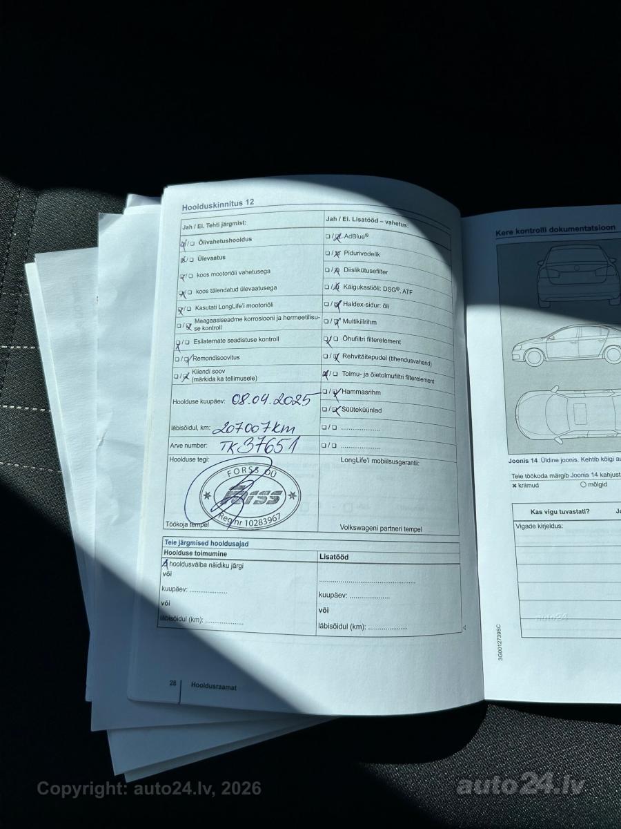 Grey Volkswagen Passat 2015 in Tallinn, with an engine capacity of 2.00 L and mileage of 223 thousand km for 12800 €, photo 18 on AUTOMOTO.COM.LV