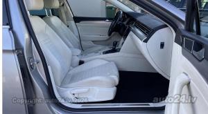 Grey Volkswagen Passat 2015 in Riga, with an engine capacity of 2.00 L and mileage of 266 thousand km for 9500 €, photo 9 on AUTOMOTO.COM.LV
