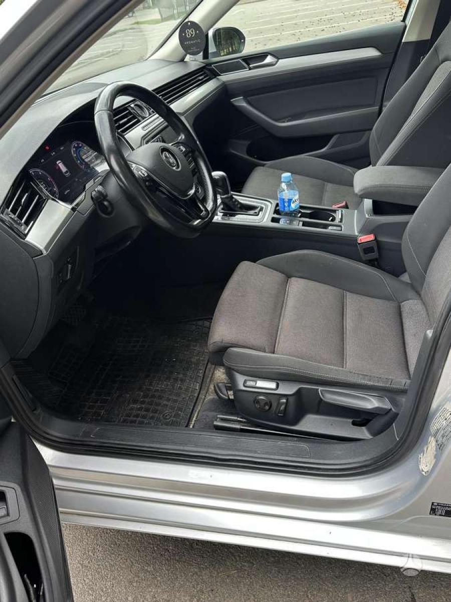 Pelēks Volkswagen Passat 2015 Mažeikiai, ar dzinēja tilpumu 2.00 L un nobraukumu 460 tūkst. km par 7800 €, foto 12 vietnē AUTOMOTO.COM.LV