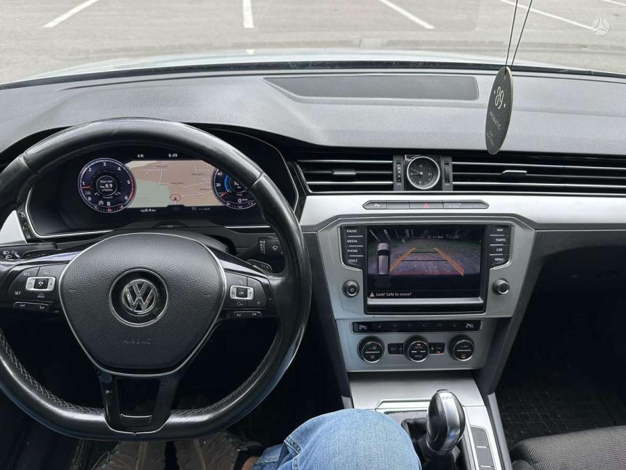 Pelēks Volkswagen Passat 2015 Mažeikiai, ar dzinēja tilpumu 2.00 L un nobraukumu 460 tūkst. km par 7800 €, foto 14 vietnē AUTOMOTO.COM.LV