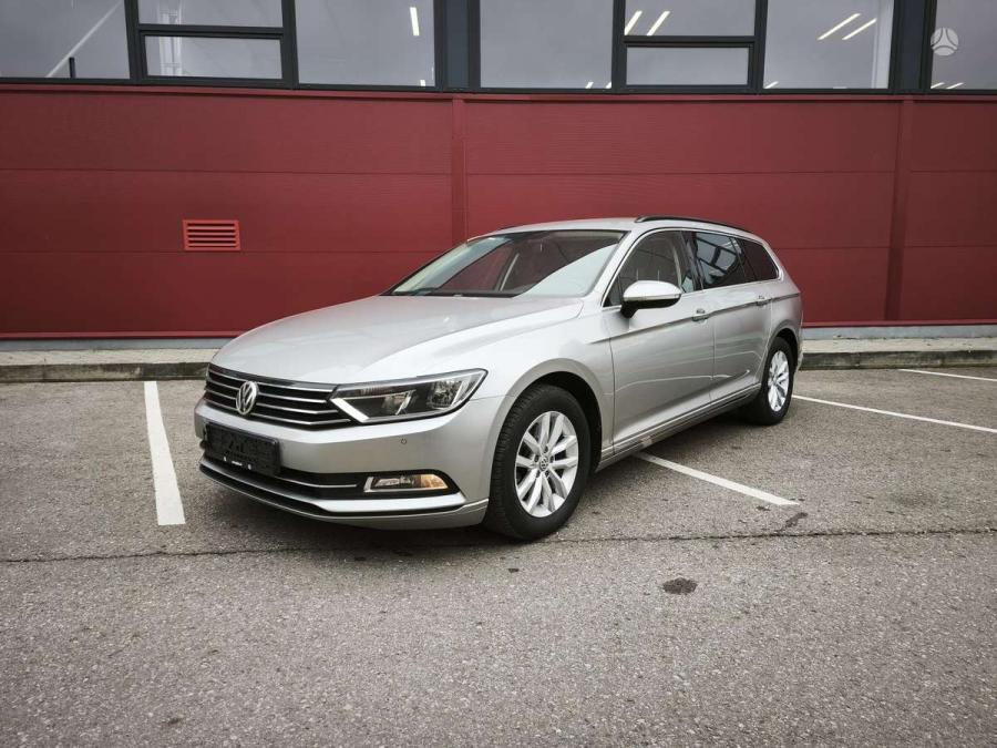 Grey Volkswagen Passat 2015 in Kaunas, with an engine capacity of 1.97 L and mileage of 277 thousand km for 7950 €, photo 3 on AUTOMOTO.COM.LV