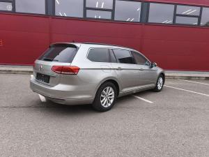 Grey Volkswagen Passat 2015 in Kaunas, with an engine capacity of 1.97 L and mileage of 277 thousand km for 7950 €, photo 6 on AUTOMOTO.COM.LV