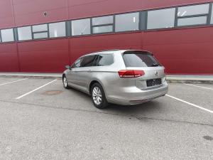Grey Volkswagen Passat 2015 in Kaunas, with an engine capacity of 1.97 L and mileage of 277 thousand km for 7950 €, photo 8 on AUTOMOTO.COM.LV
