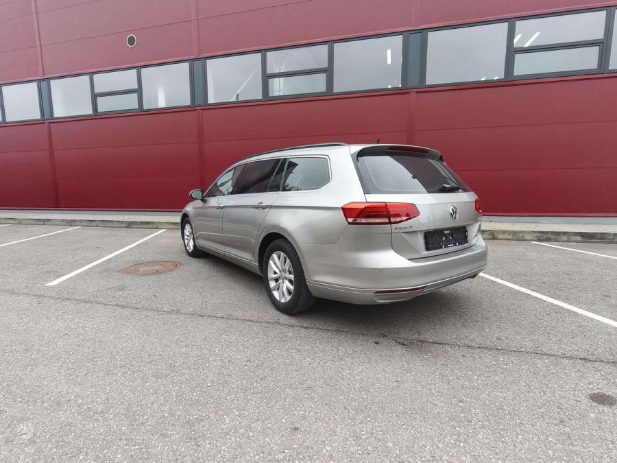 Grey Volkswagen Passat 2015 in Kaunas, with an engine capacity of 1.97 L and mileage of 277 thousand km for 7950 €, photo 8 on AUTOMOTO.COM.LV