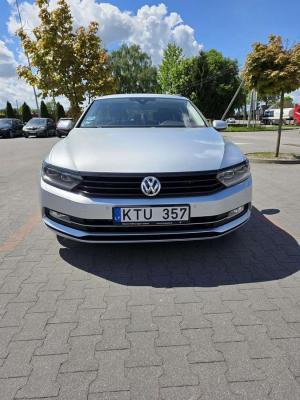 Grey Volkswagen Passat 2015 in Jonava, with an engine capacity of 1.97 L and mileage of 327 thousand km for 8500 €, photo  on AUTOMOTO.COM.LV