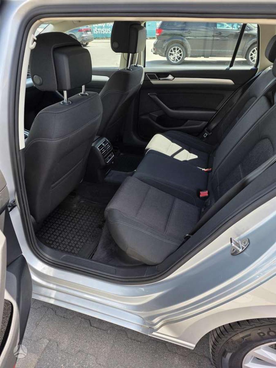 Grey Volkswagen Passat 2015 in Jonava, with an engine capacity of 1.97 L and mileage of 327 thousand km for 8500 €, photo 7 on AUTOMOTO.COM.LV