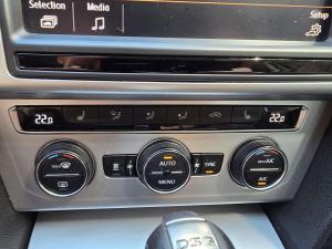 Grey Volkswagen Passat 2015 in Jonava, with an engine capacity of 1.97 L and mileage of 327 thousand km for 8500 €, photo 11 on AUTOMOTO.COM.LV