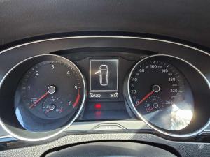 Grey Volkswagen Passat 2015 in Jonava, with an engine capacity of 1.97 L and mileage of 327 thousand km for 8500 €, photo 13 on AUTOMOTO.COM.LV
