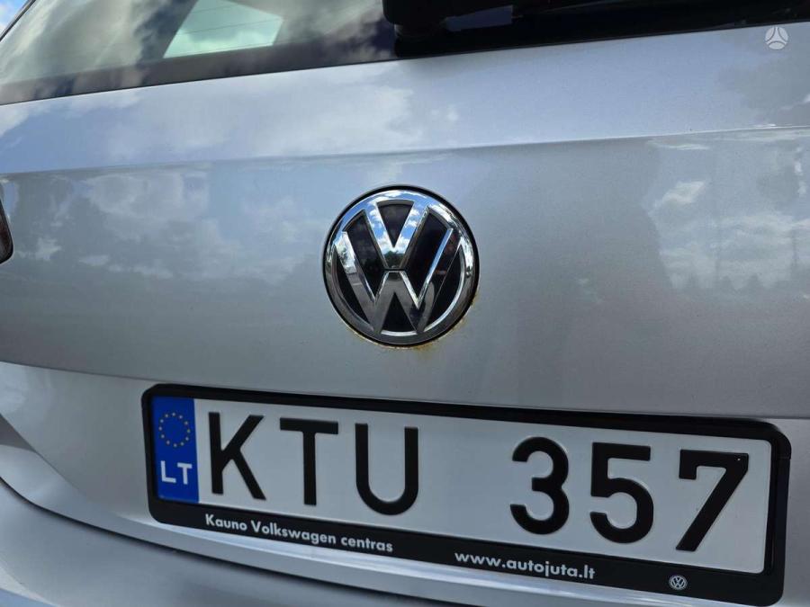 Grey Volkswagen Passat 2015 in Jonava, with an engine capacity of 1.97 L and mileage of 327 thousand km for 8500 €, photo 15 on AUTOMOTO.COM.LV