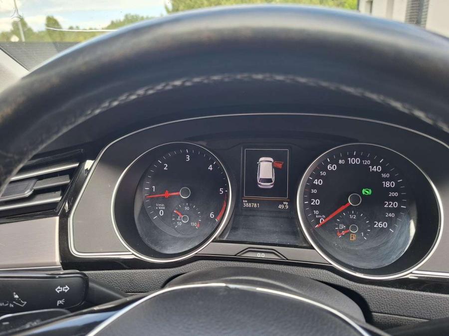 Pelēks Volkswagen Passat 2015 Šilutė, ar dzinēja tilpumu 1.97 L un nobraukumu 380 tūkst. km par 5800 €, foto 18 vietnē AUTOMOTO.COM.LV