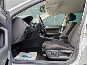 Grey Volkswagen Passat 2015 in Klaipeda, with an engine capacity of 1.97 L and mileage of 300 thousand km for 7950 €, photo 25 on AUTOMOTO.COM.LV