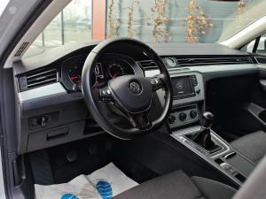 Grey Volkswagen Passat 2015 in Klaipeda, with an engine capacity of 1.97 L and mileage of 300 thousand km for 7950 €, photo 27 on AUTOMOTO.COM.LV