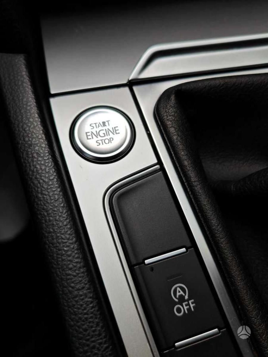 Grey Volkswagen Passat 2015 in Klaipeda, with an engine capacity of 1.97 L and mileage of 300 thousand km for 7950 €, photo 35 on AUTOMOTO.COM.LV