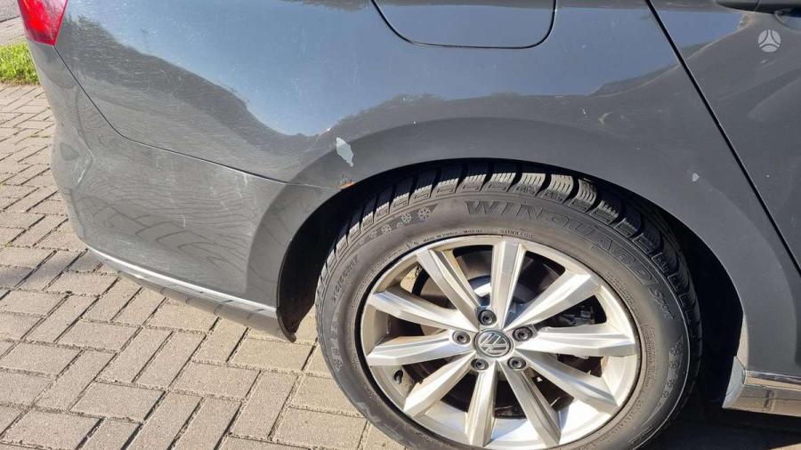 Pelēks Volkswagen Passat 2015 Kauņa, ar dzinēja tilpumu 1.40 L un nobraukumu 198 tūkst. km par 8500 €, foto 10 vietnē AUTOMOTO.COM.LV