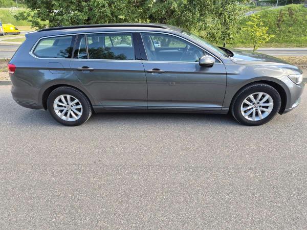 Grey Volkswagen Passat 2015 in Vilnius, with an engine capacity of 1.40 L and mileage of 300 thousand km for 6950 €, photo 8 on AUTOMOTO.COM.LV