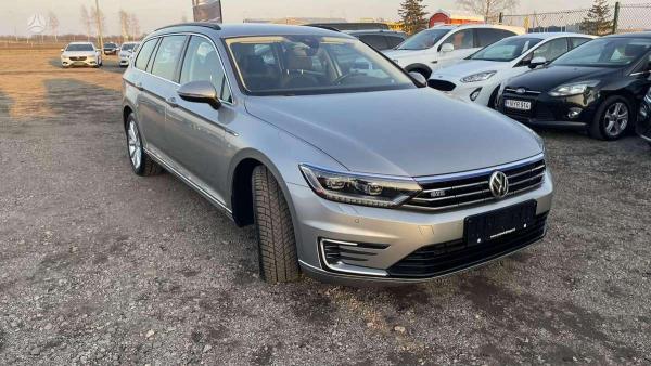 Pelēks Volkswagen Passat 2015 Marijampole, ar dzinēja tilpumu 1.40 L un nobraukumu 325 tūkst. km par 7690 €, foto 6 vietnē AUTOMOTO.COM.LV