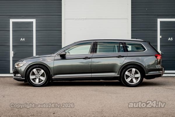 Grey Volkswagen Passat 2015 in Parnu, with an engine capacity of 2.00 L and mileage of 245 thousand km for 11999 €, photo 5 on AUTOMOTO.COM.LV