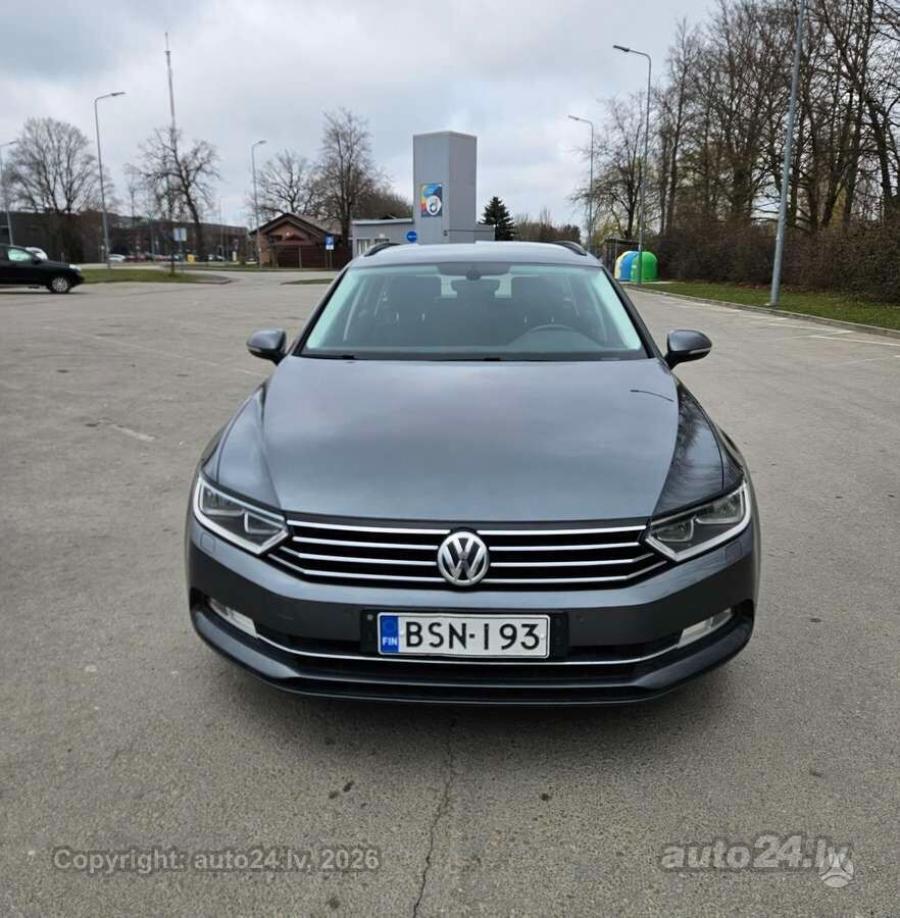Pelēks Volkswagen Passat 2015 Rīga, ar dzinēja tilpumu 1.60 L un nobraukumu 289 tūkst. km par 7200 €, foto 3 vietnē AUTOMOTO.COM.LV