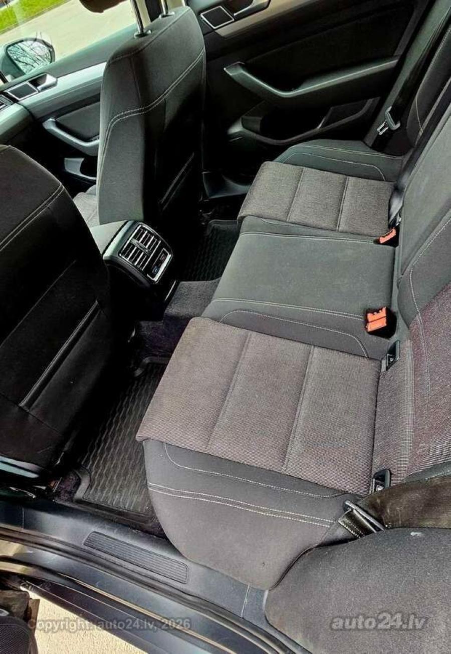Pelēks Volkswagen Passat 2015 Rīga, ar dzinēja tilpumu 1.60 L un nobraukumu 289 tūkst. km par 7200 €, foto 10 vietnē AUTOMOTO.COM.LV