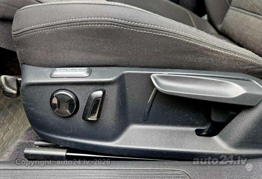 Pelēks Volkswagen Passat 2015 Rīga, ar dzinēja tilpumu 1.60 L un nobraukumu 289 tūkst. km par 7200 €, foto 13 vietnē AUTOMOTO.COM.LV