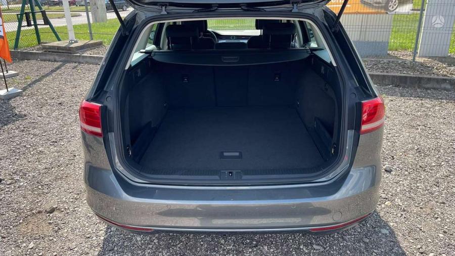 Pelēks Volkswagen Passat 2015 Marijampole, ar dzinēja tilpumu 1.98 L un nobraukumu 290 tūkst. km par 8490 €, foto 15 vietnē AUTOMOTO.COM.LV