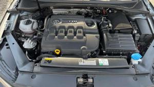 Pelēks Volkswagen Passat 2015 Marijampole, ar dzinēja tilpumu 1.98 L un nobraukumu 290 tūkst. km par 8490 €, foto 23 vietnē AUTOMOTO.COM.LV