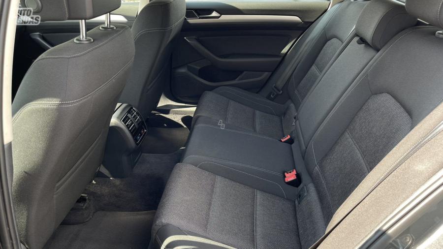 Pelēks Volkswagen Passat 2015 Marijampole, ar dzinēja tilpumu 2.00 L un nobraukumu 290 tūkst. km par 8490 €, foto 14 vietnē AUTOMOTO.COM.LV