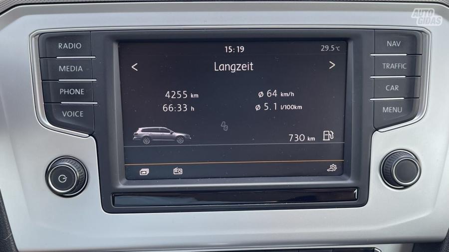Pelēks Volkswagen Passat 2015 Marijampole, ar dzinēja tilpumu 2.00 L un nobraukumu 290 tūkst. km par 8490 €, foto 25 vietnē AUTOMOTO.COM.LV