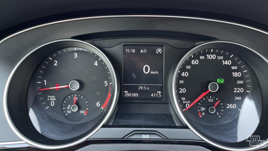 Pelēks Volkswagen Passat 2015 Marijampole, ar dzinēja tilpumu 2.00 L un nobraukumu 290 tūkst. km par 8490 €, foto 32 vietnē AUTOMOTO.COM.LV